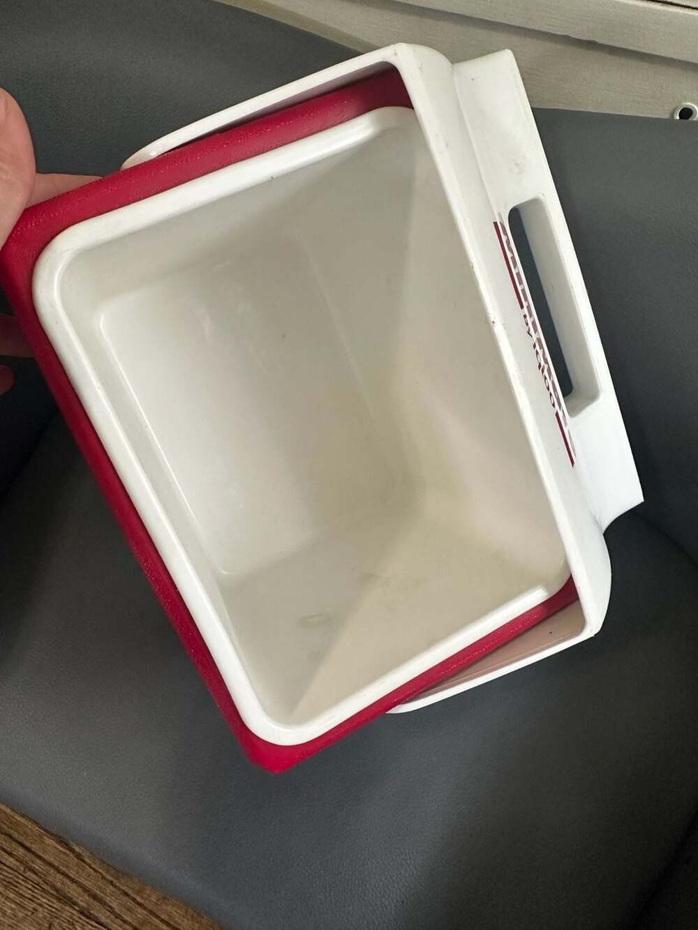 Igloo | Kitchen | Vintage Igloo Minimate Personal Cooler Red And White ...